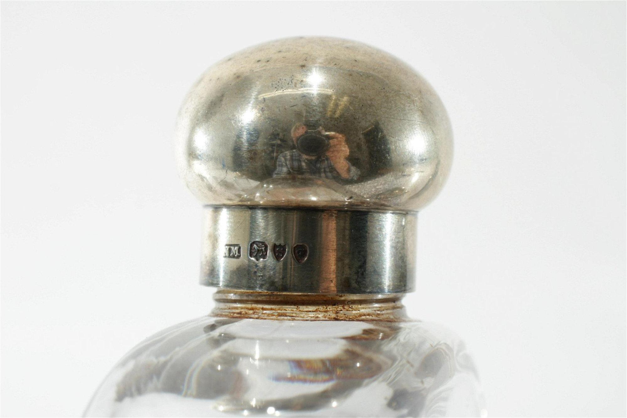 Vintage English Travel Flasks, Drinking Glasses - Capsule Auctions